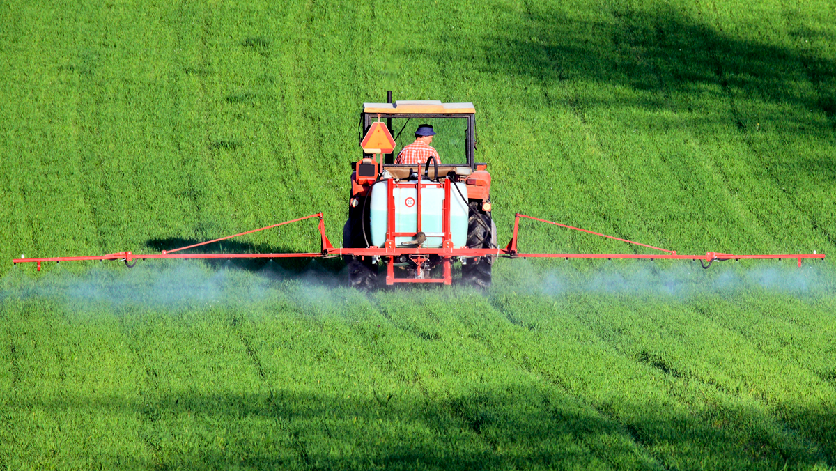 Forbyd brugen af PFAS-pesticider i landbruget, før det er for sent ...